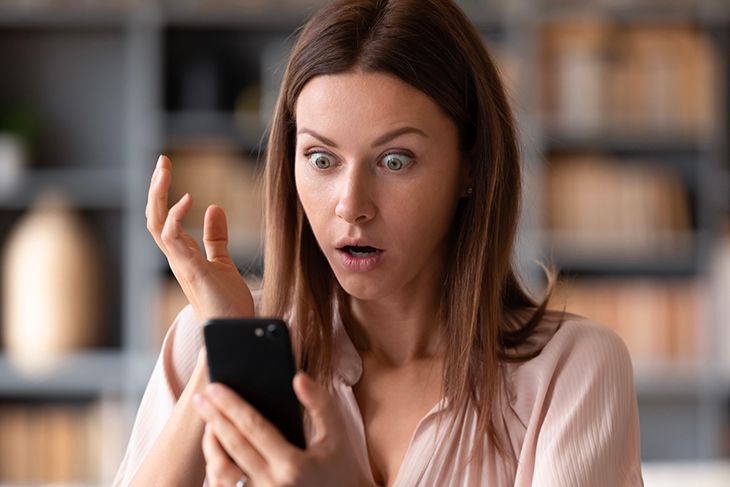 La ciencia detrás del chisme (y por qué nos encanta)